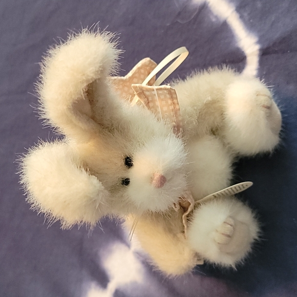 Boyds Bears | Toys | Rare Boyds Bears Bunny Rabbits Lil Peach Bunny ...